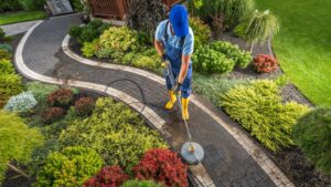 What Are The Responsibilities Of Groundskeeper In Apartment